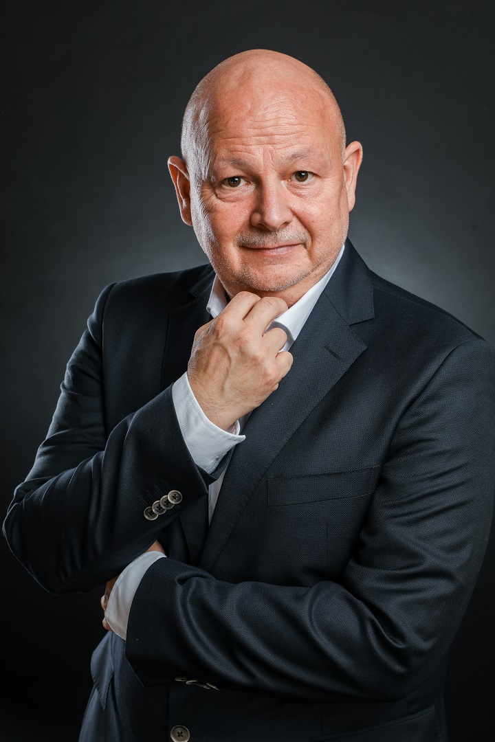 WARENDORF: Thomas Michael Renz ist neuer Produktmanager - wohninsider ...